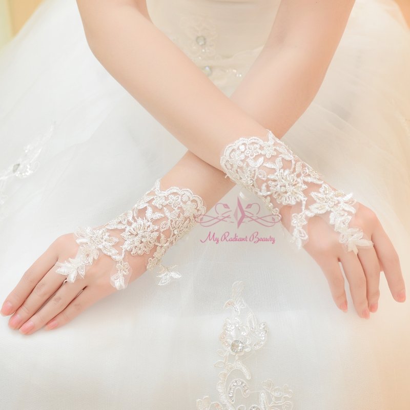 Fashion Bridal Lace Short Gloves, Wedding Gloves BG0005