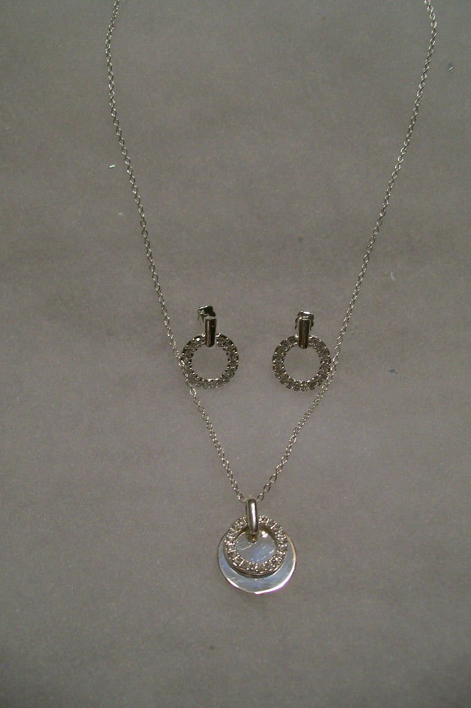 AVON "Florence Gift Set" rhinestone circles on silvertone from 2010