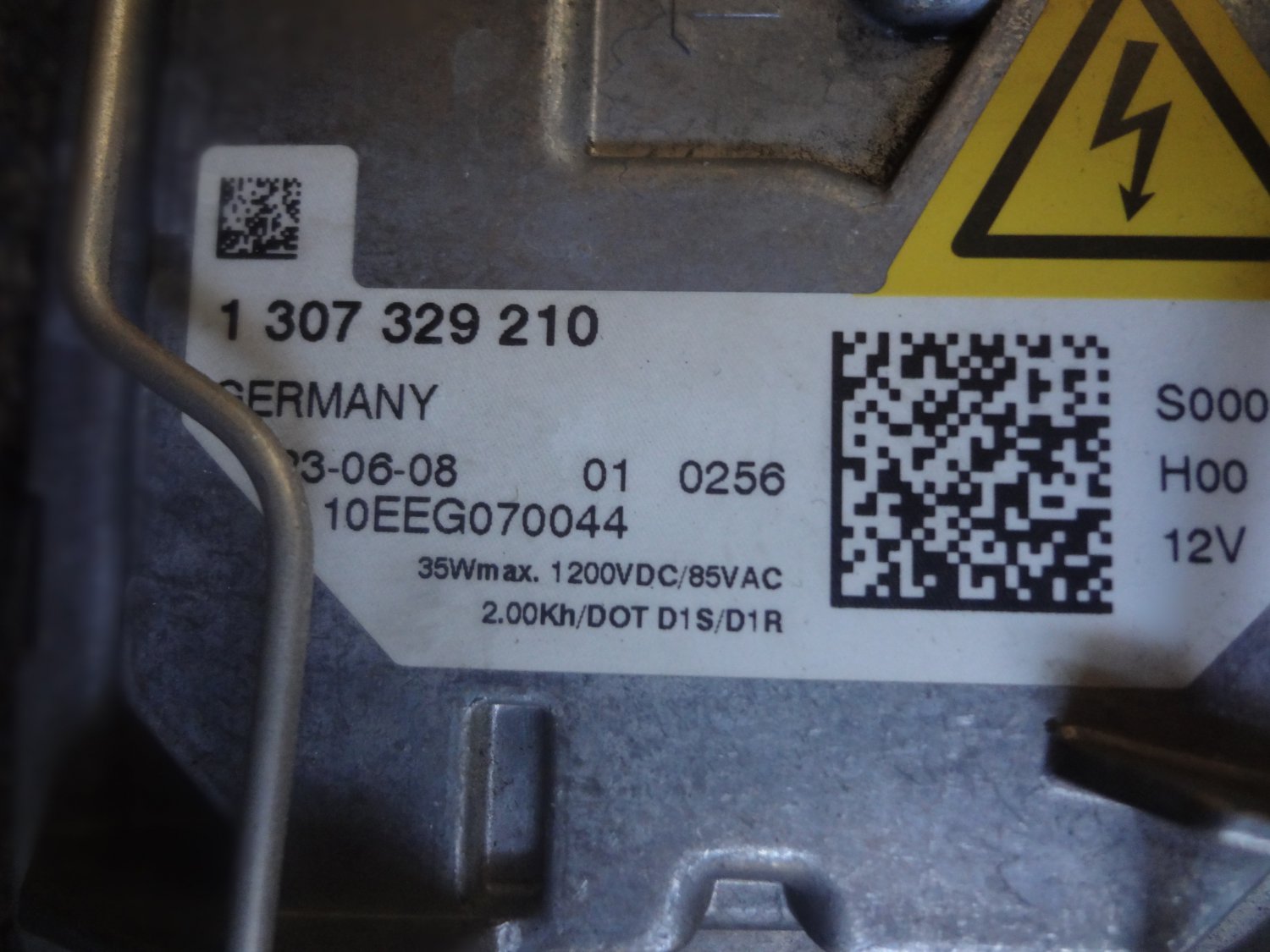 VOLVO 2008-2012 S40/V50 RH XENON Gas Discharge HID Headlight 31265793