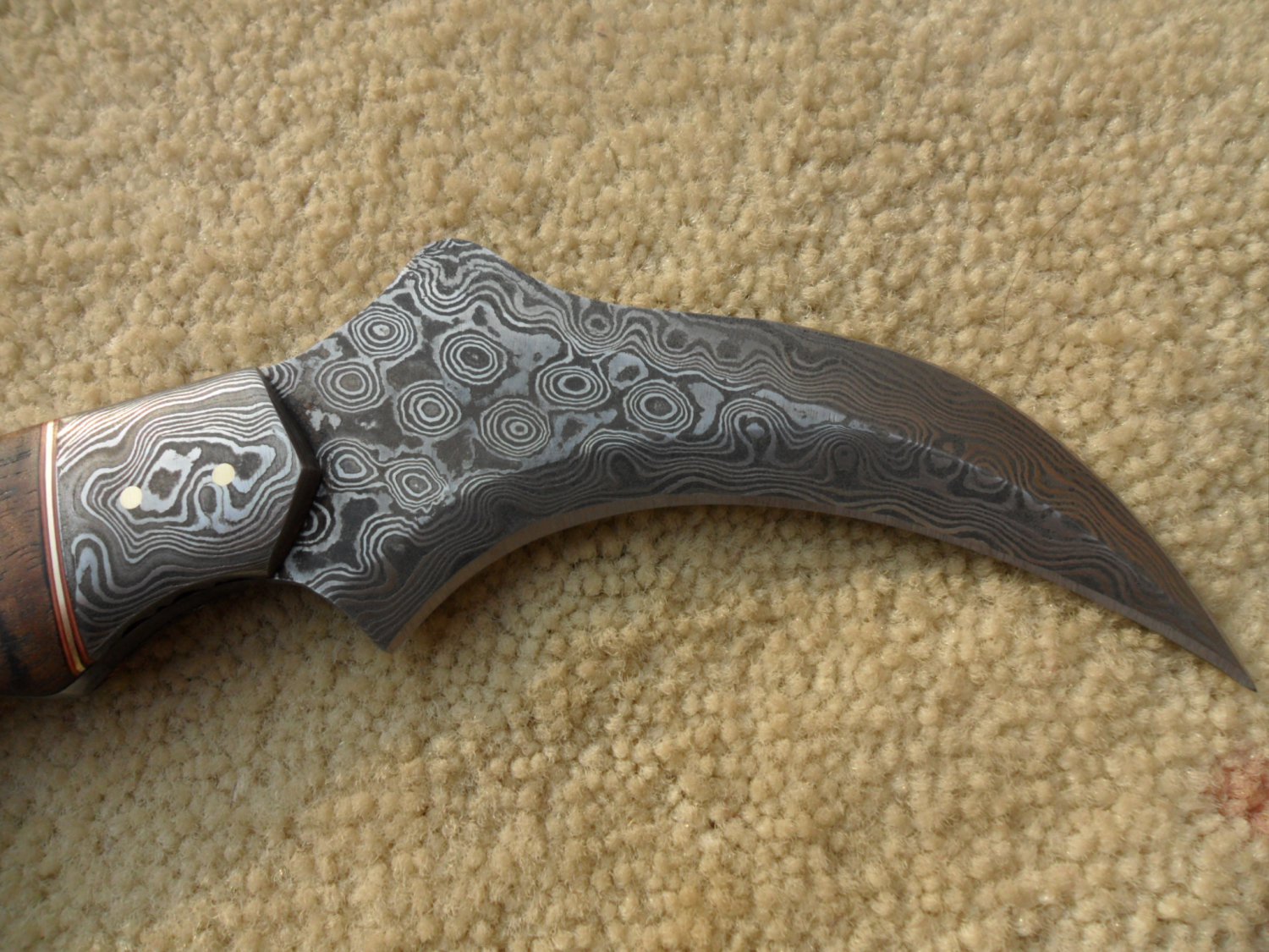 Custom Handmade Karambit Damascus Knife (ZE-K0001)