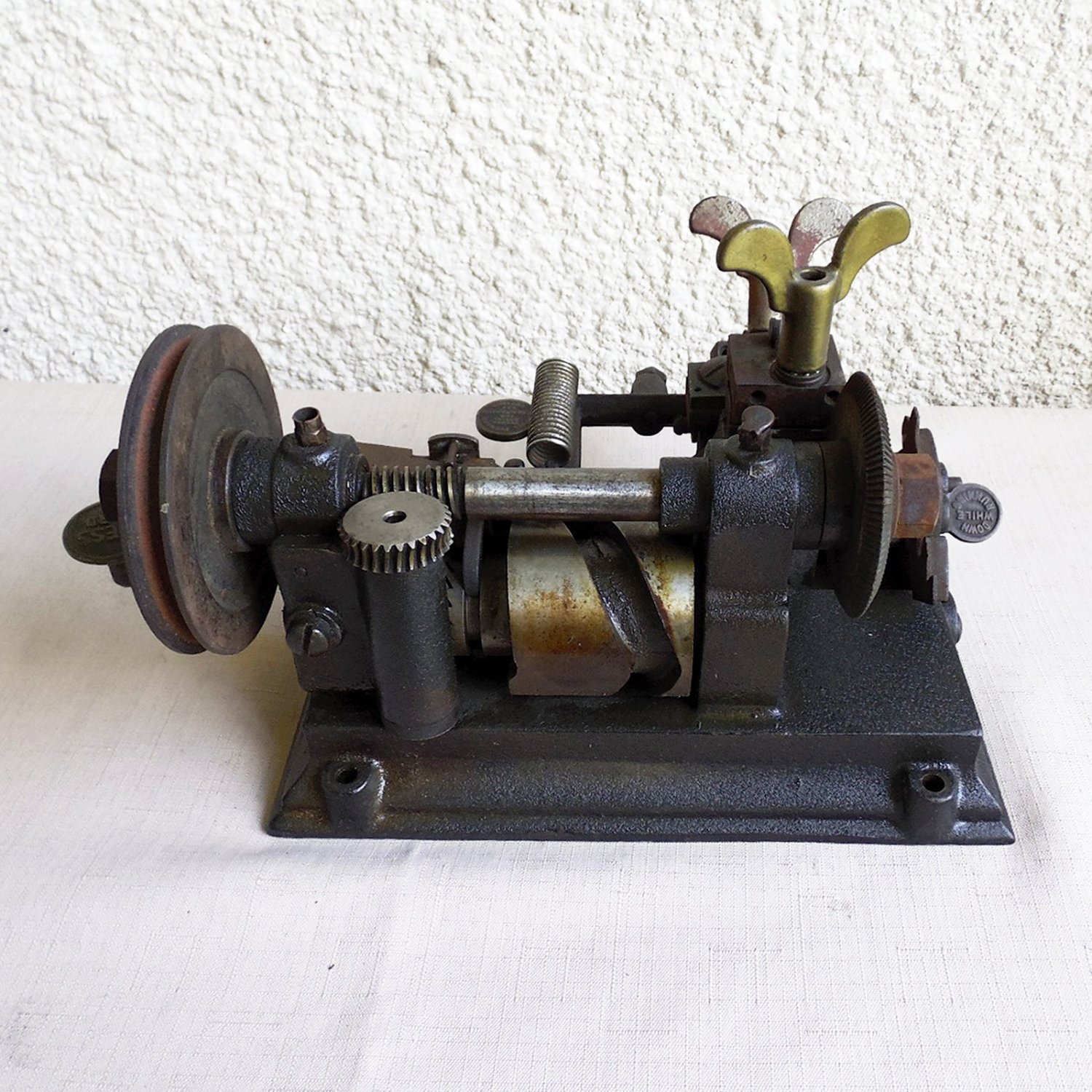 KEIL 1-A AUTOMATIC KEY CUTTER DUPLICATING MACHINE