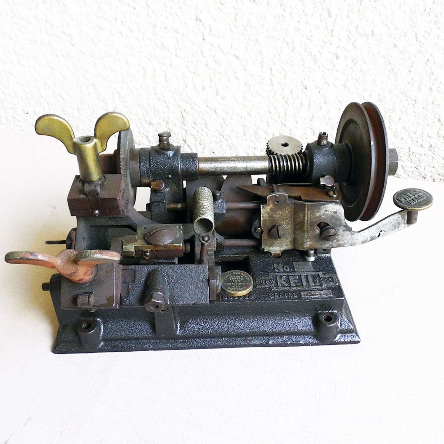 KEIL 1-A AUTOMATIC KEY CUTTER DUPLICATING MACHINE