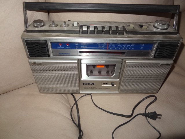 1980 Vintage SONY AM/FM Cassette recorder