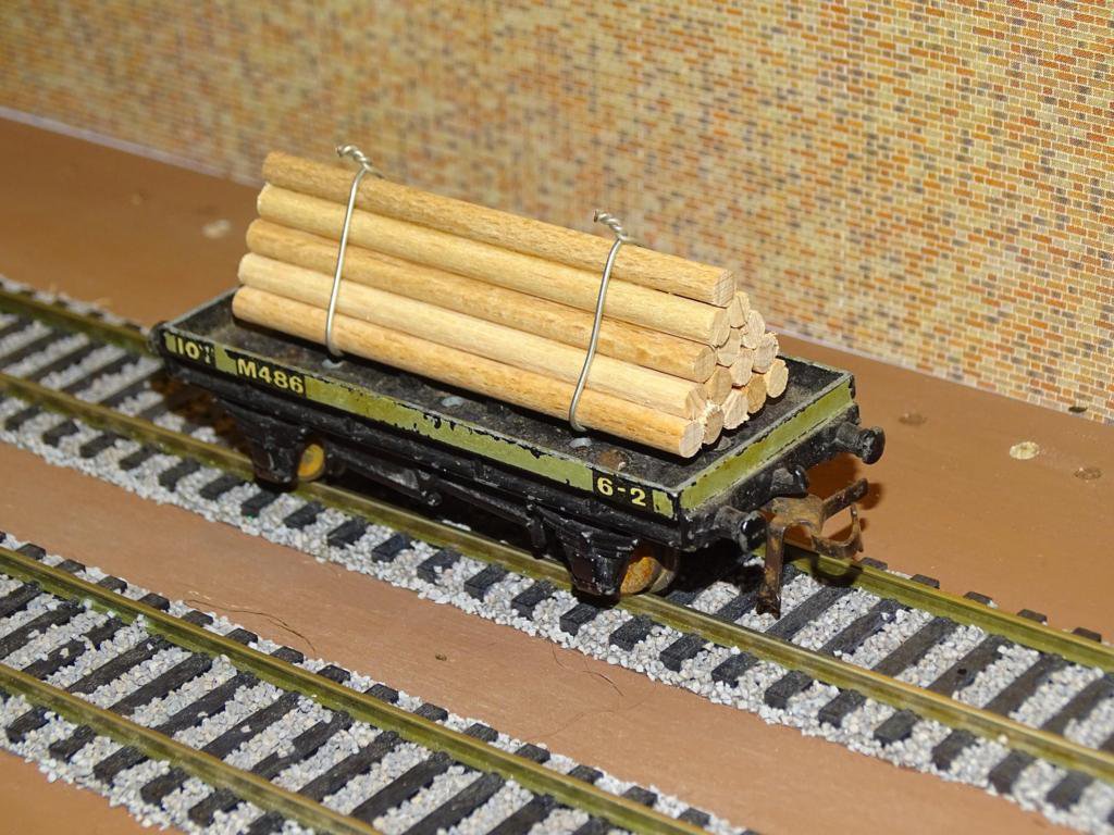 Log Piles OO Gauge Wagon Loads 4 Sets x4 Sizes + FREE Advertising Signs ...