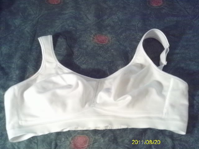 (36D) Classique white bra w/pkts -will fit breast form sz 8,9,10 ...