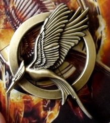 #3 The Hunger Games Mockingjay Pin Bronze Catching Fire Katniss ...