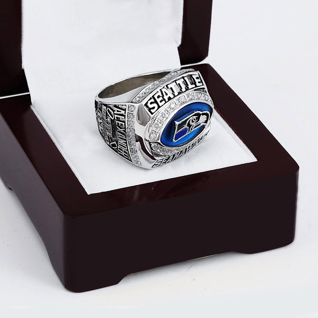 2005 SEATTLE SEAHAWKS NFC CHAMPIONSHIP RING 10-13 size with wooden case