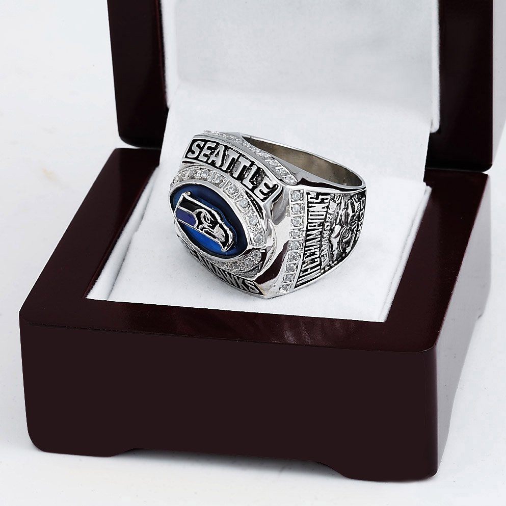 2005 SEATTLE SEAHAWKS NFC CHAMPIONSHIP RING 10-13 size with wooden case