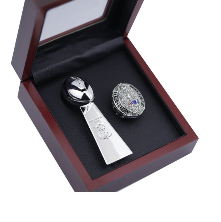 2018 New England Patriots championship rings and Trophy Set with case （579）