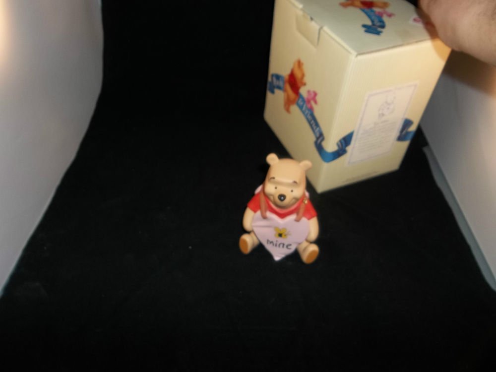 Walt Disney Winnie the Pooh and Friends Bee Mine