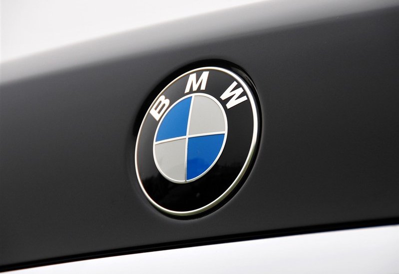 A pair of 2 82mm 74mm BMW Hood Emblem Trunk Emblem BMW Hood/Trunk ...