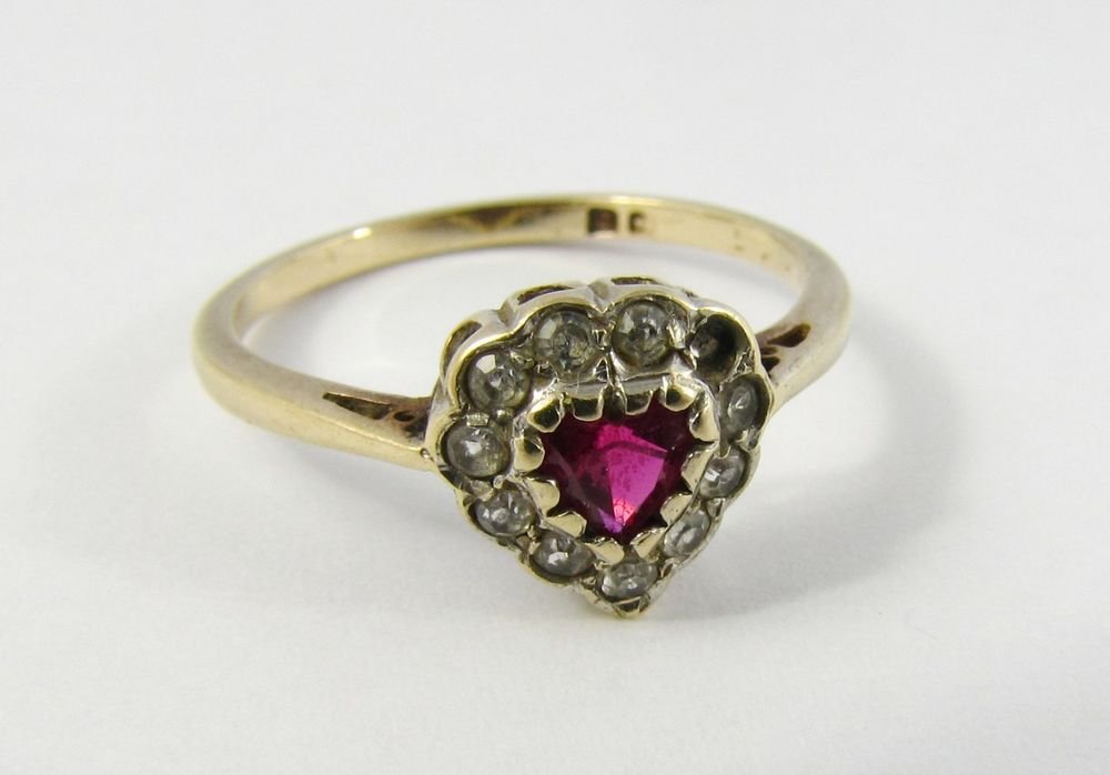 Vintage 1965 Hallmarked Gold Ring Central Ruby Missing 1 Stone LAYBY ...