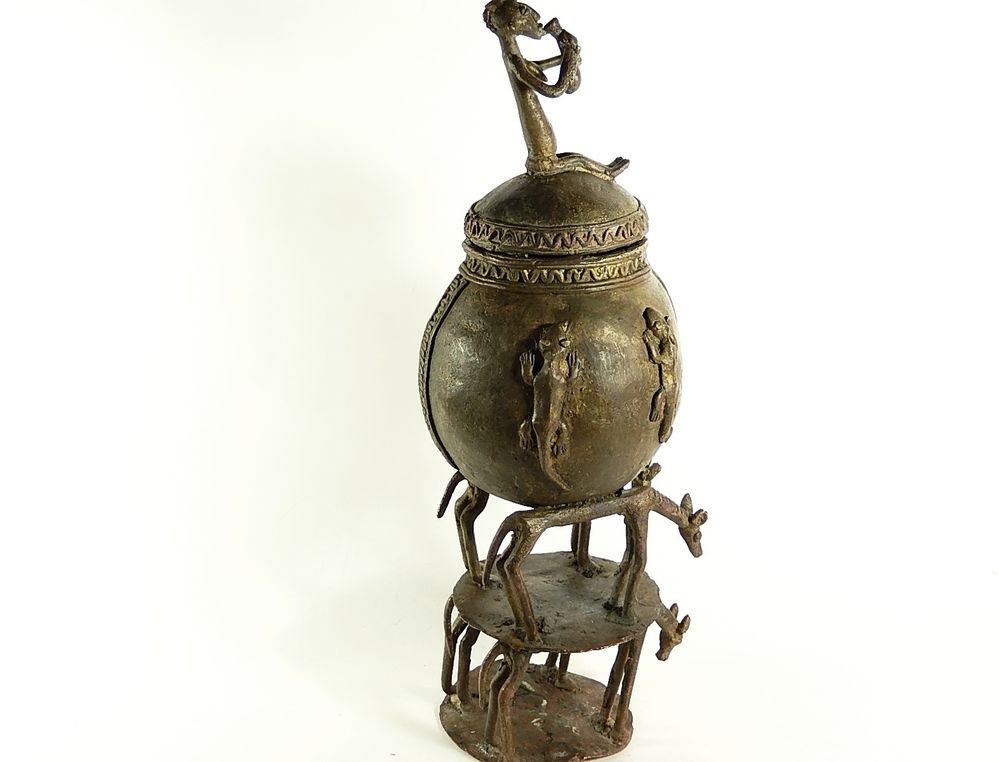 Superb Rare AfricanTribal Antique Akan Ashanti Bronze Ornate Medicine Pot