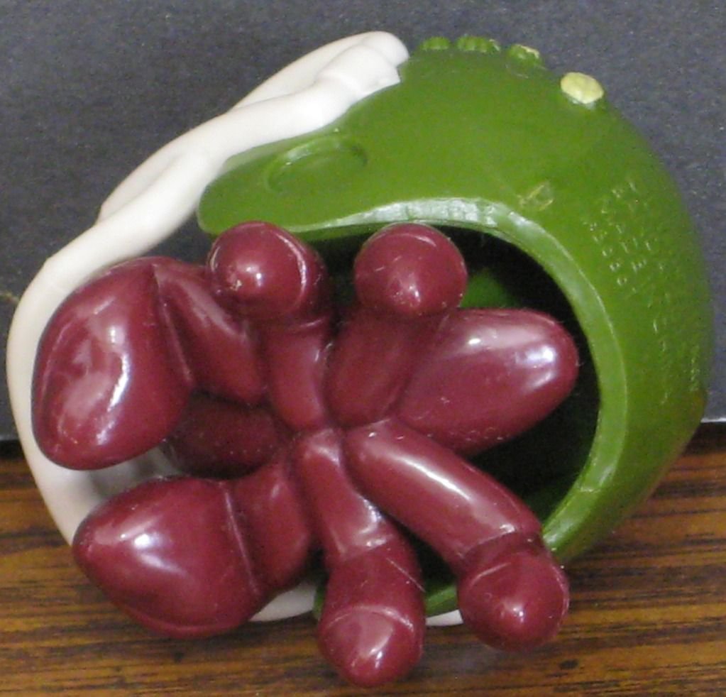 Disney Finding Dory / Nemo Bernard Hermit Crab and Football Helmet ...