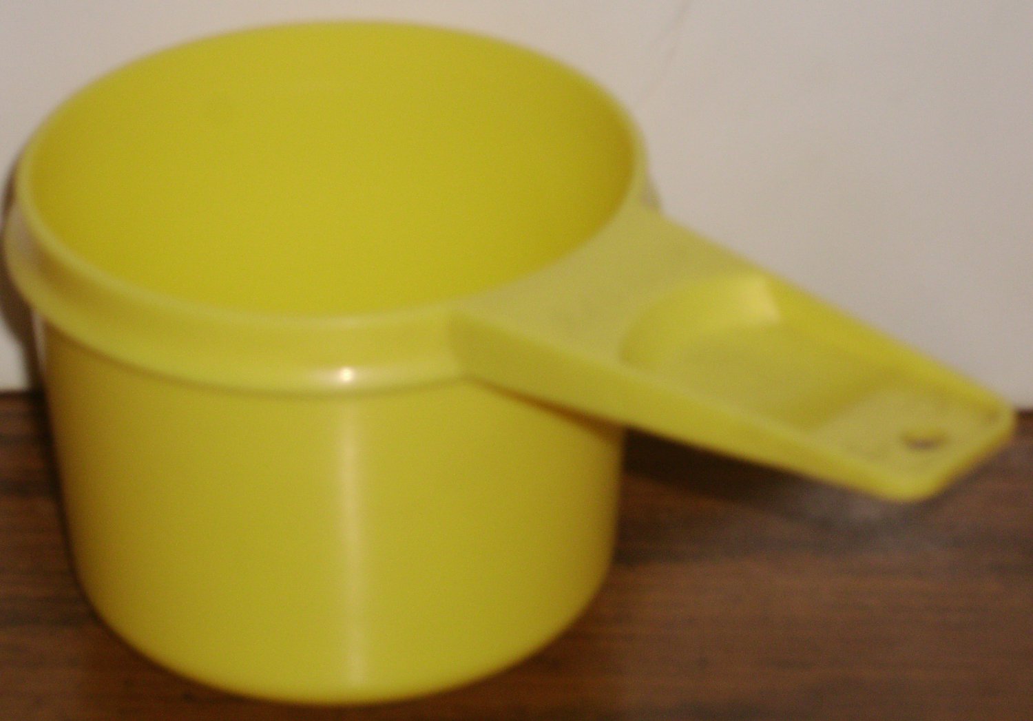 Tupperware Plastic Yellow Measuring Cup - 2/3 Cup - 1970s Vintage