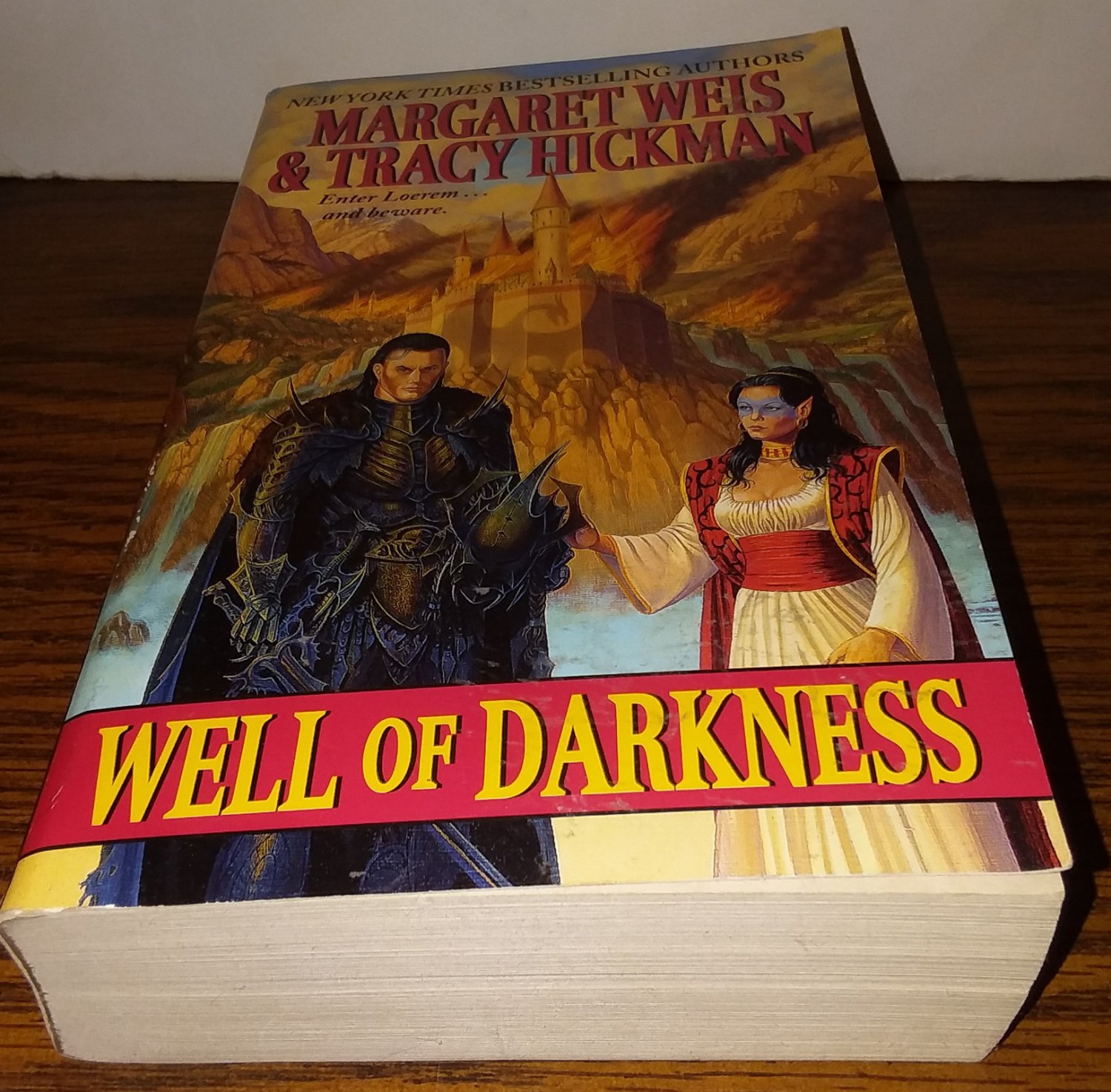 Sovereign Stone #1 : Well of Darkness - Margaret Weiss / Tracy Hickman ...