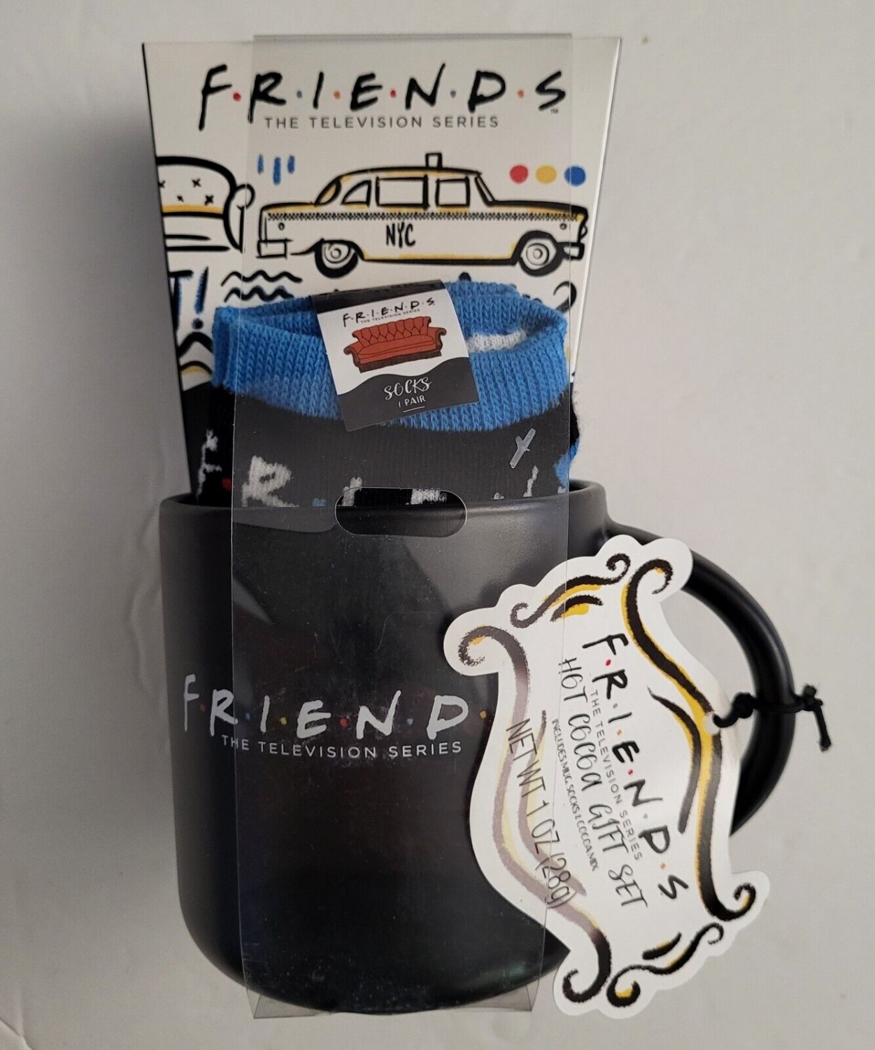 "FRIENDS THE TV SERIES" Gift Set Hot Cocoa, Ceramic BLACK Mug, Socks (3 ...