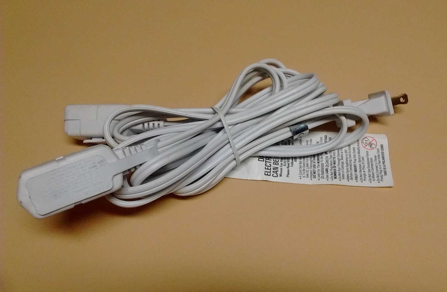 Jason E184278 K-3 Single Male to Dual Female 6 Plug 6 Ft. White ...