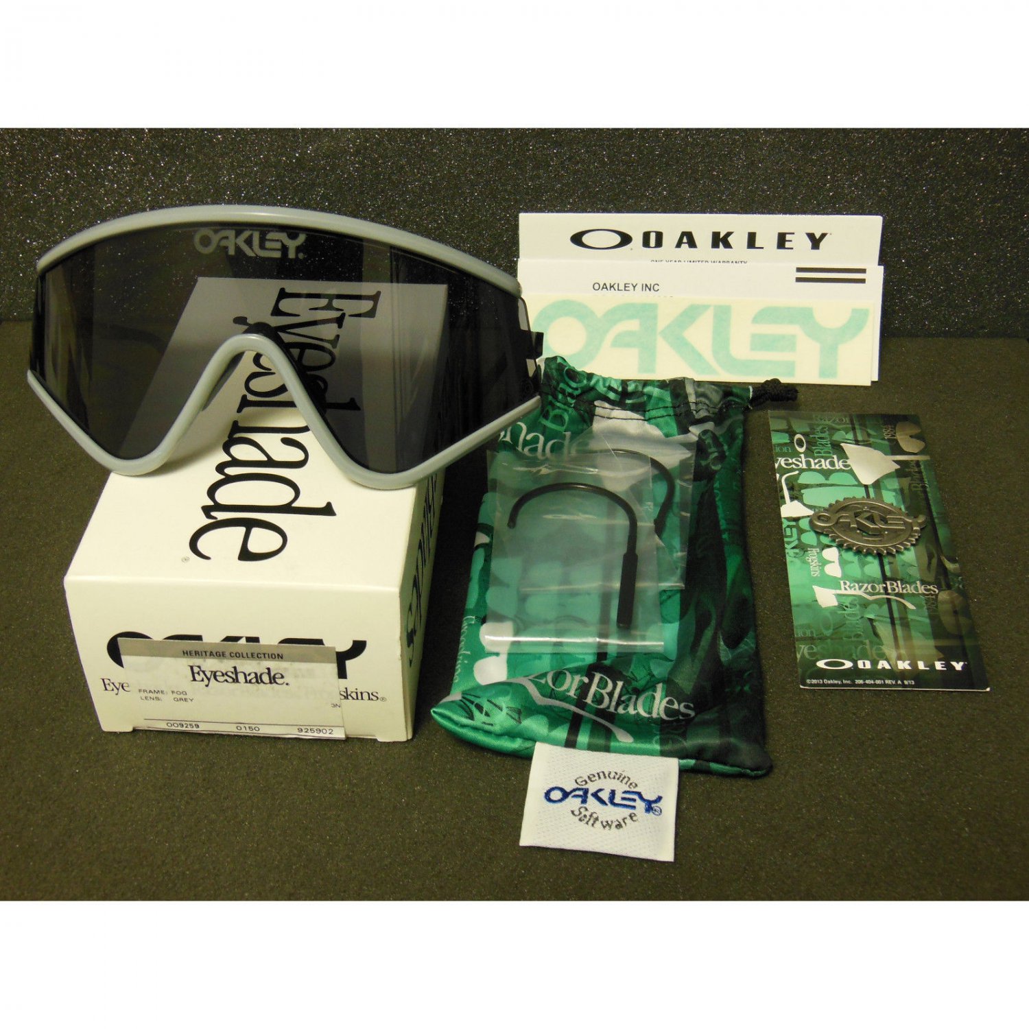 Oakley Eyeshade Heritage Collection Retro Sunglasses, Fog/Grey