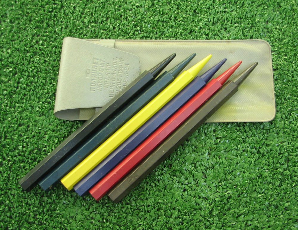 1970's Rare Soviet USSR Vintage 6 Crayon Color Pencils Set Plastic Case NOS