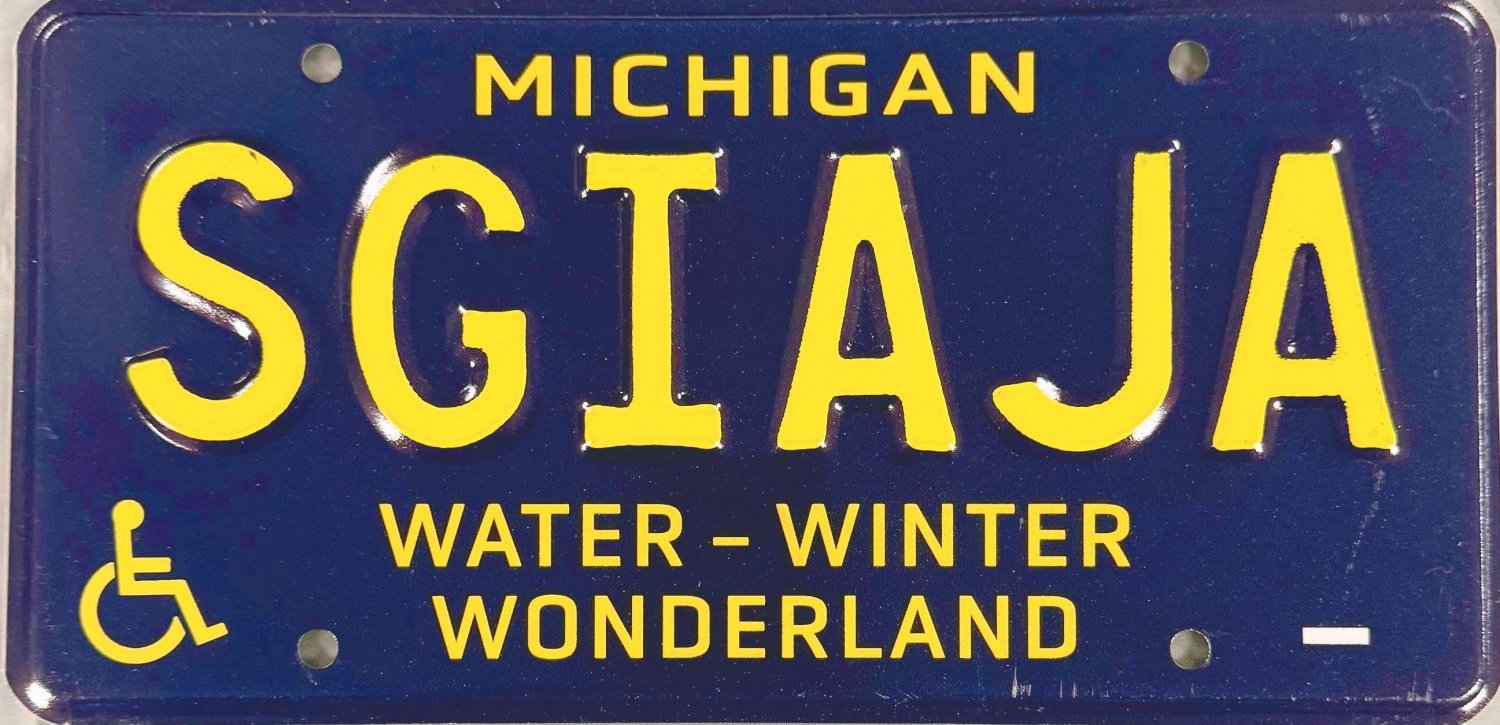 Michigan Water-Winter Wonderland Wheelchair License Plate (SGIAJA)