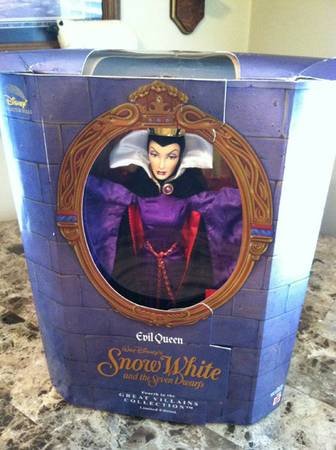 Evil Queen Barbie Doll/Disney Great Villains Collection