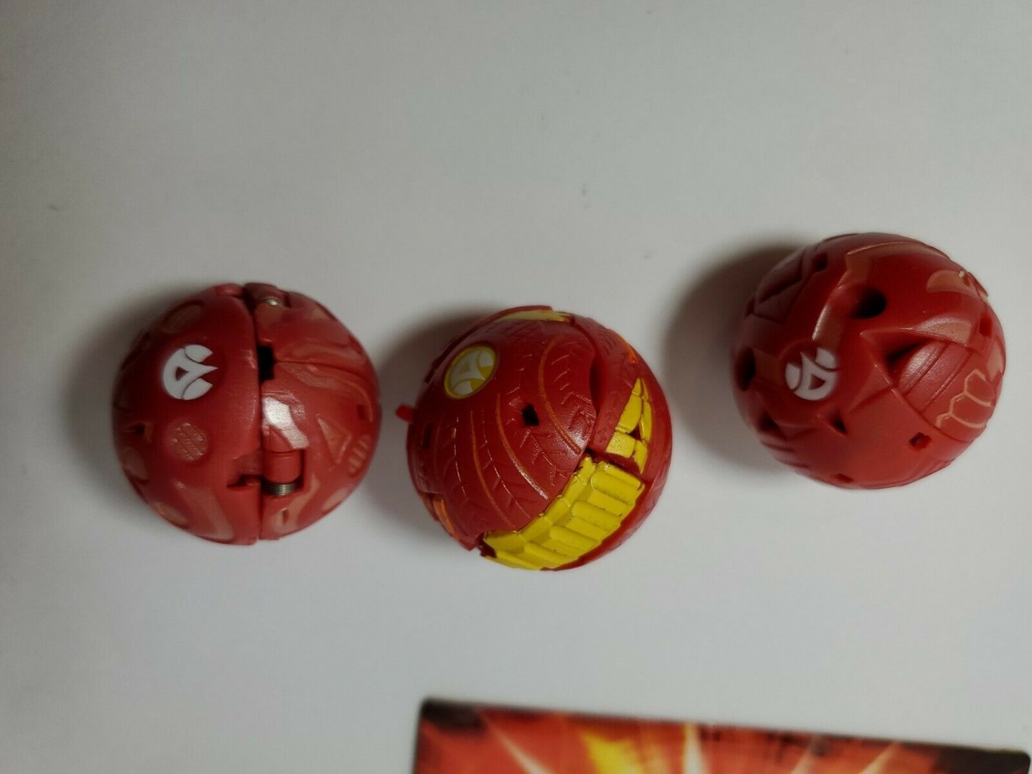 Bakugan Red Pyrus B2 lot of 3 avior 630g, frosch 530g, boost ingram 660g