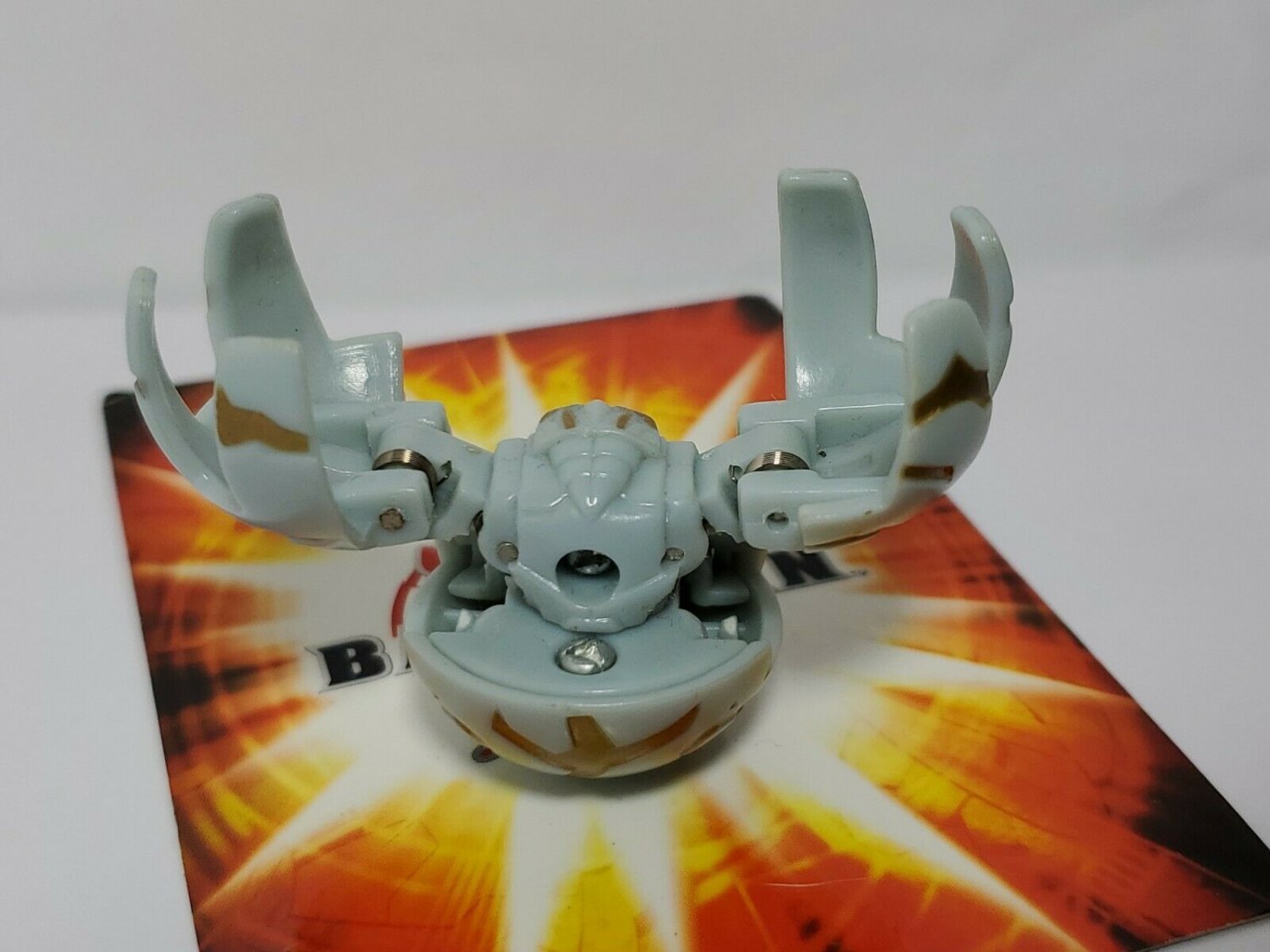 bakugan fear ripper tan gray haos b1 series 400G rare open core