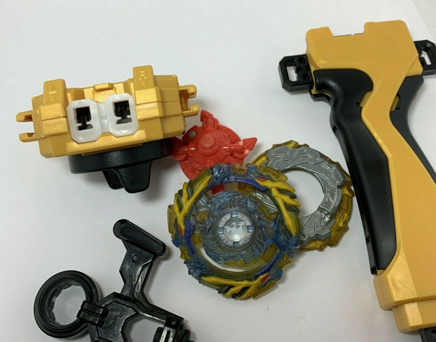 Beyblade Burst Evolution Switch Strike -Drain Fafnir with launcher hasbro