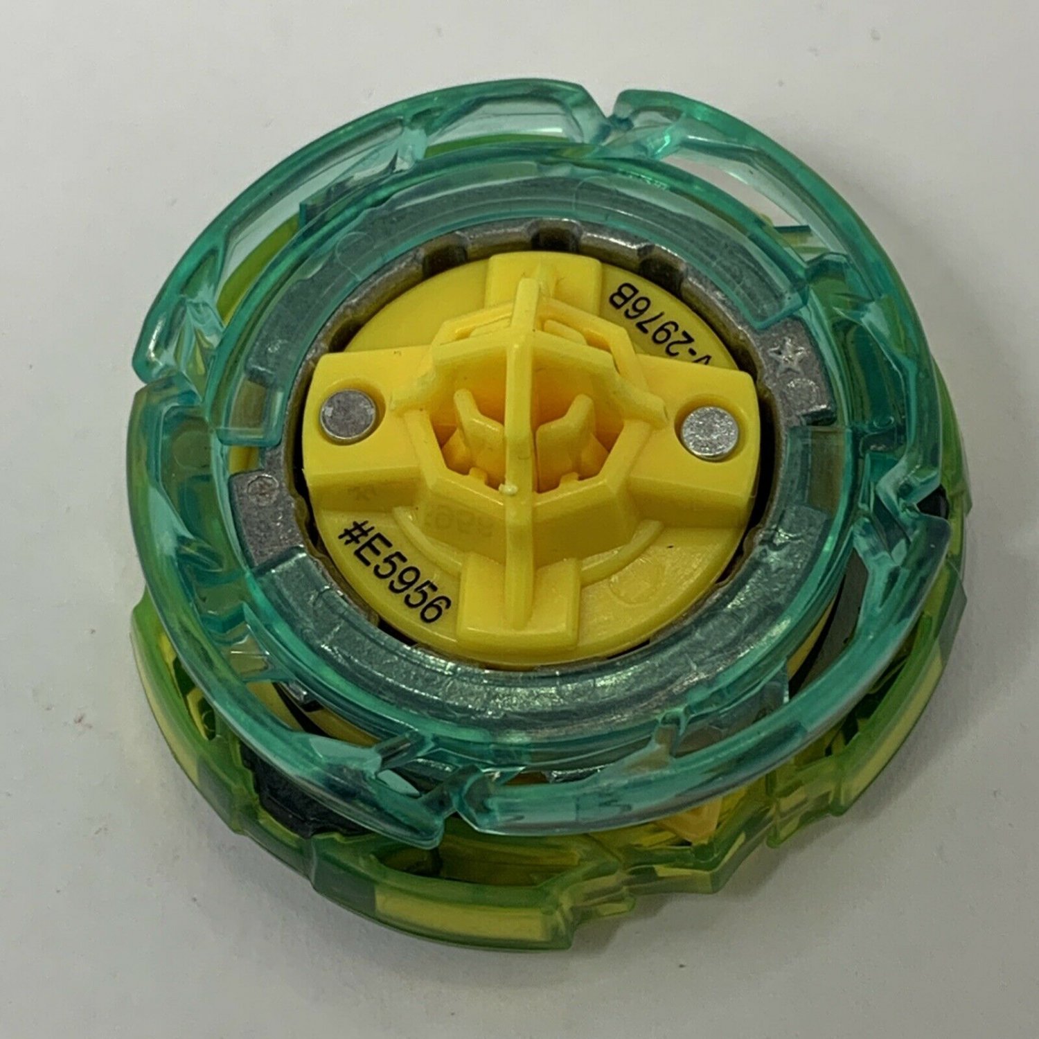 Beyblade Tide Treptune Burst Turbo Switch Strike T3 with launcher