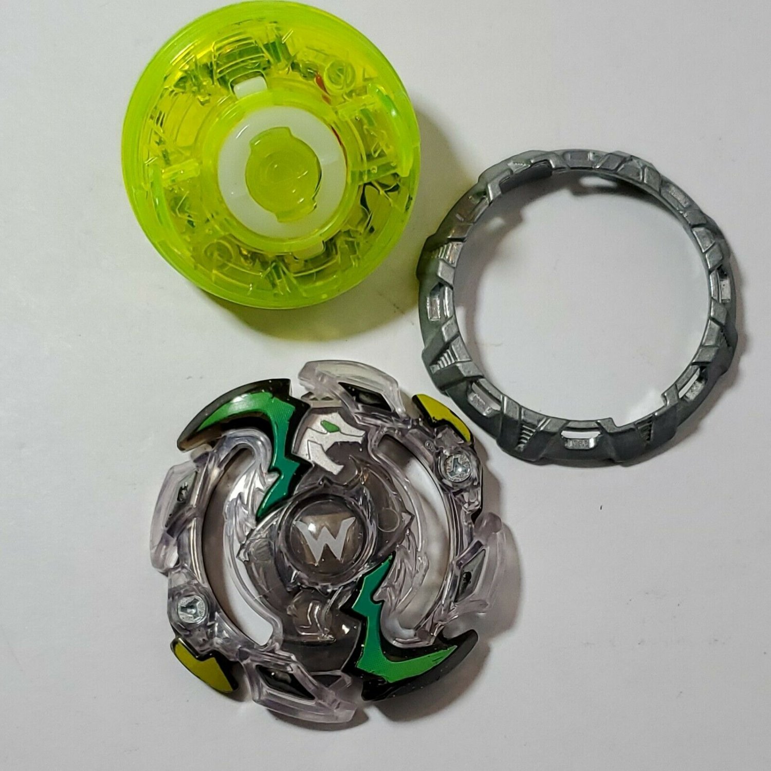 Beyblade Burst Evolution Rip Fire Wyvron W2 Green RARE USA SELLER