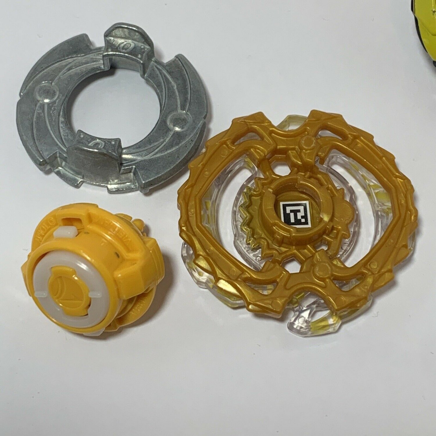 Beyblade Burst Turbo SlingShock Gold-X Betromoth B4 Galaxy Zeutron Z4 ...