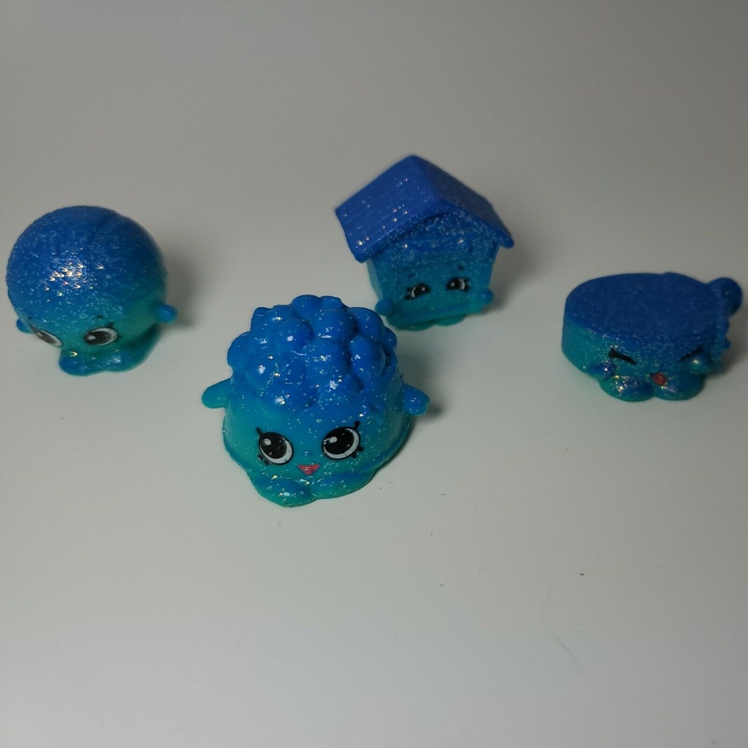 Shopkins Season 4 Petshop Blue Glitter Doghouse Collar Dennis Ball ...