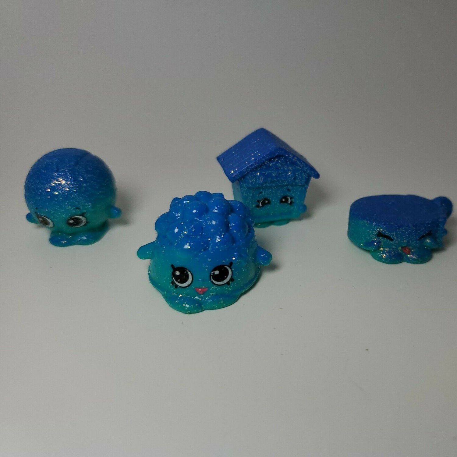Shopkins Season 4 Petshop Blue Glitter Doghouse Collar Dennis Ball ...