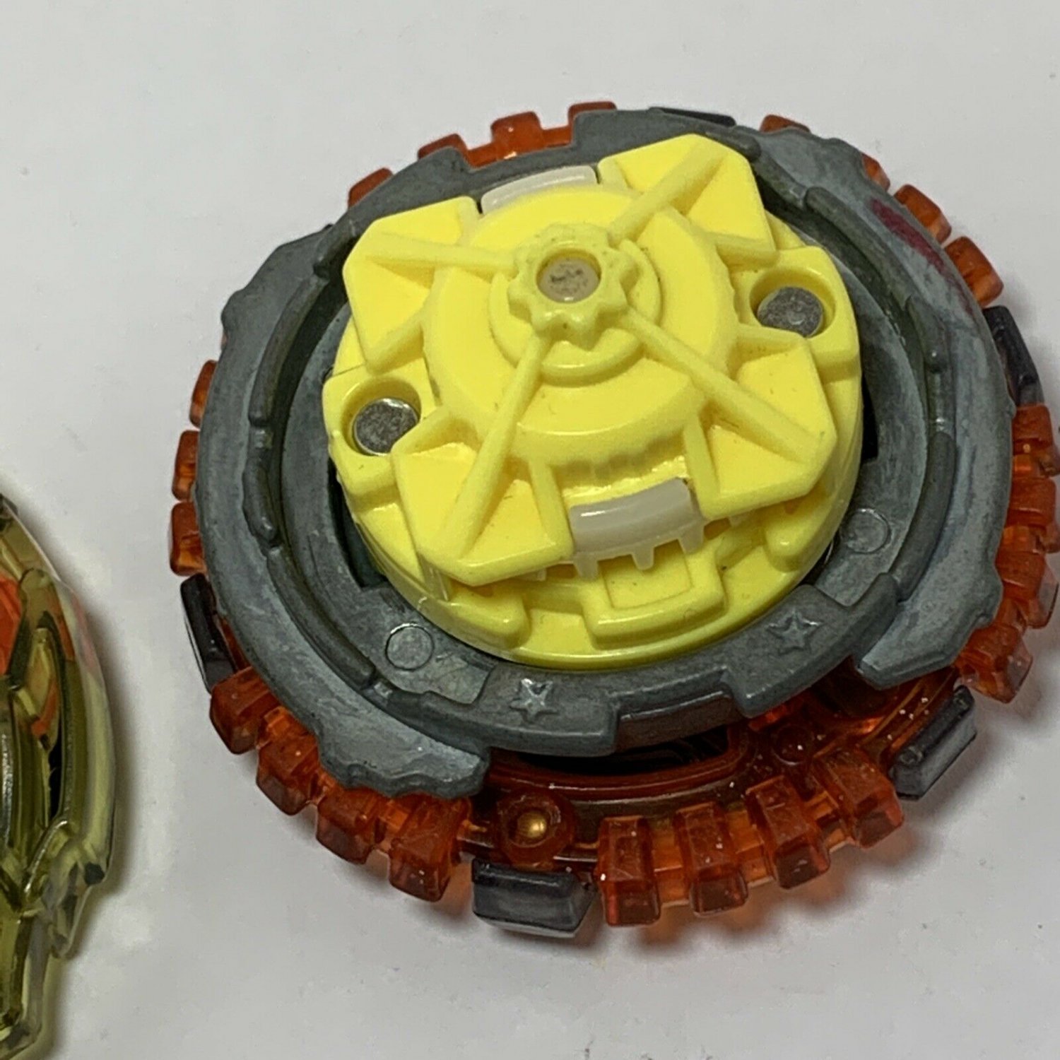 Beyblade Burst Turbo Slingshock Spiral Treptune T4 Lava-X Anubion A4 ...