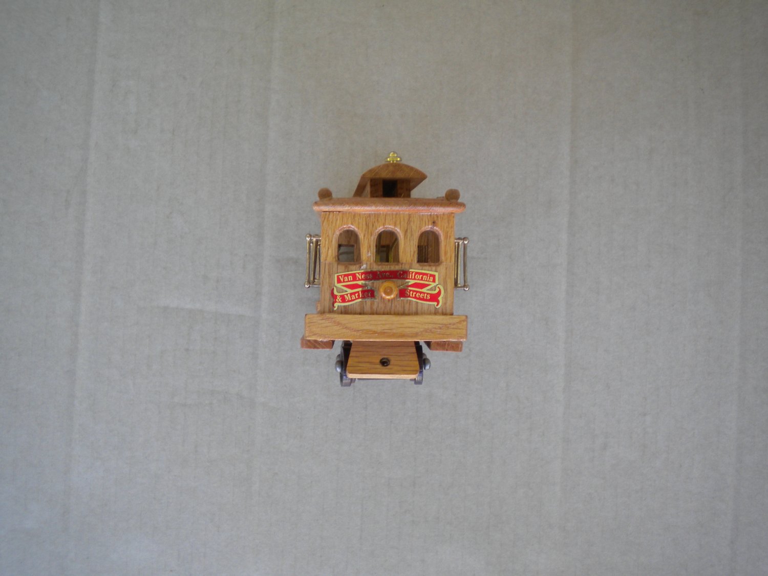 Vintage Wooden San Francisco Trolley Cable Car Music Box