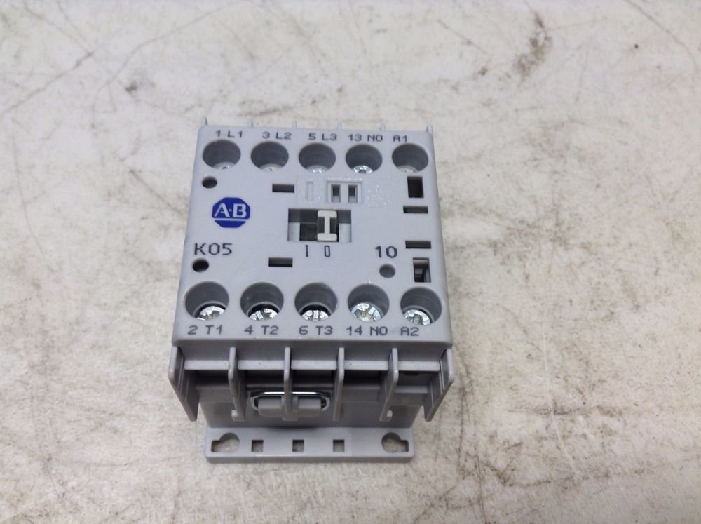 Allen Bradley 100-K05*10 Starter 100-K05 100K05 100-K 110 / 120 VAC Coil