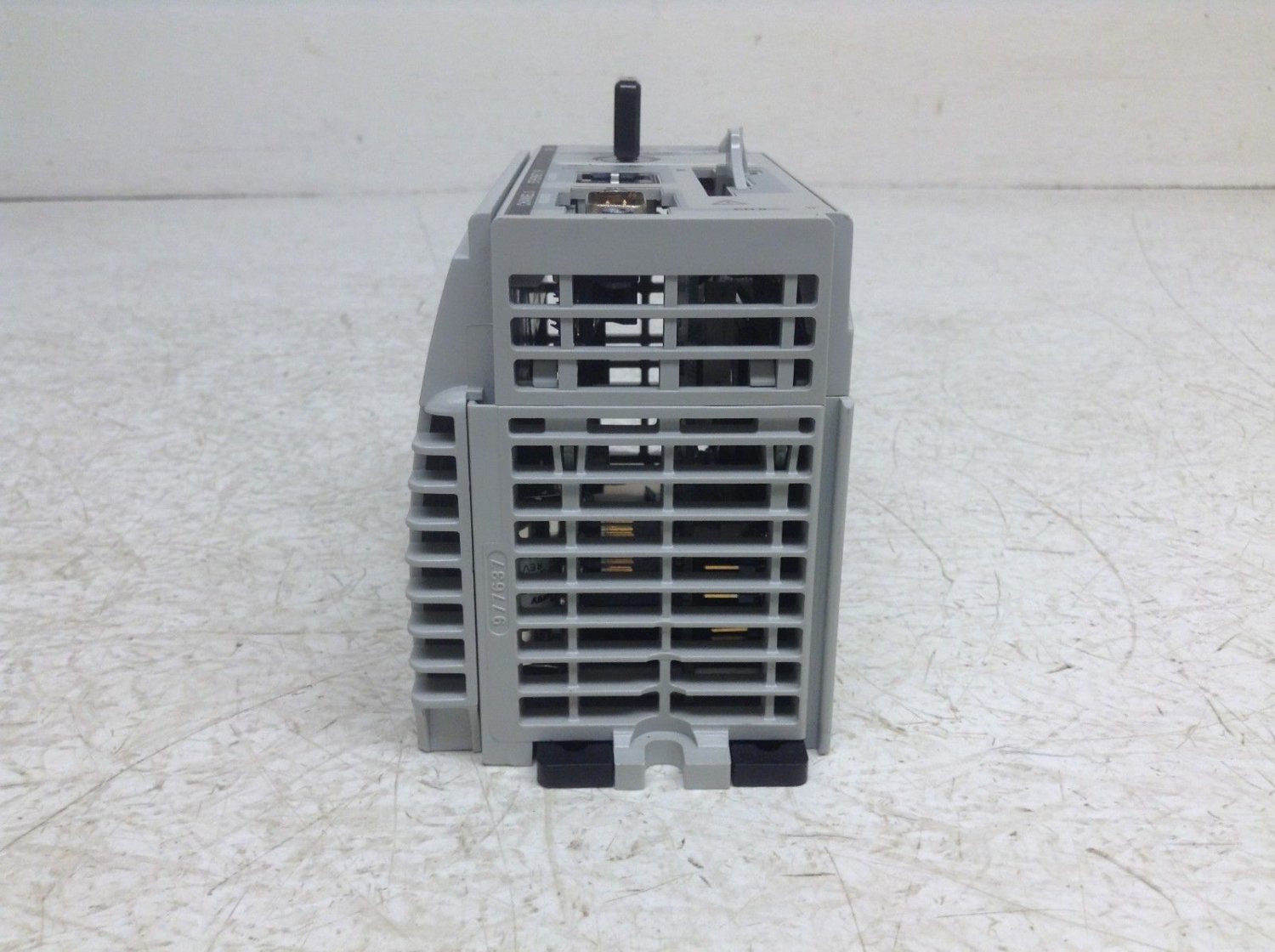 Allen Bradley 1769-L35E CompactLogix Logix 5335E Processor Ser A F/W 1. ...