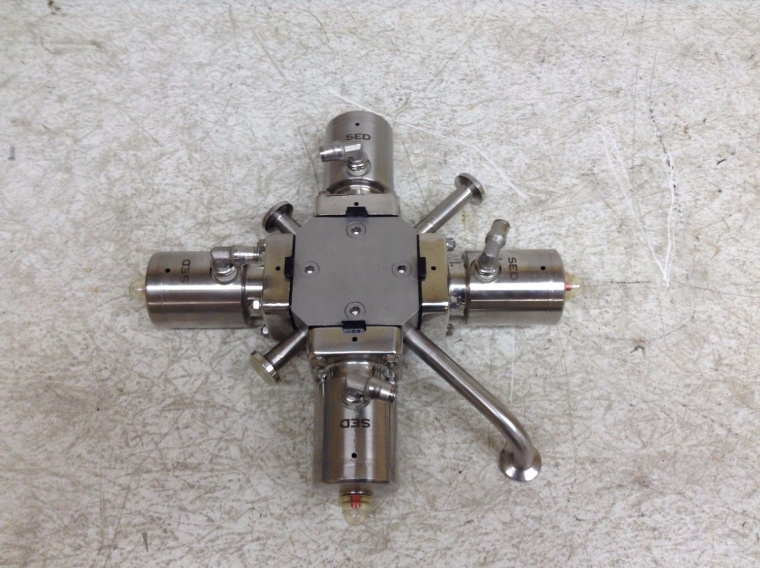 SED 195S-18-23-30-44-56-4C/63 4 Way Diaphragm Valve Size .5 1/2 ...