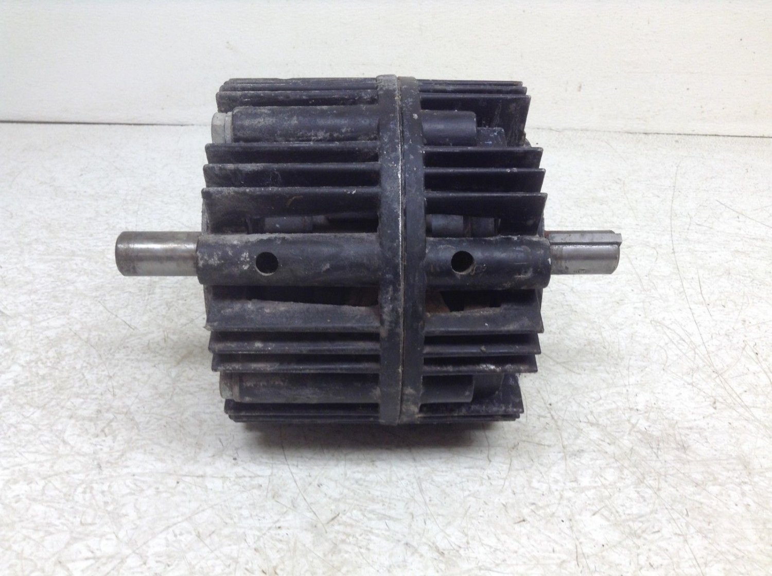 Warner Electric UM 180-2030 Clutch Brake 90 VDC Nema 143TC-145TC 3600 RPM