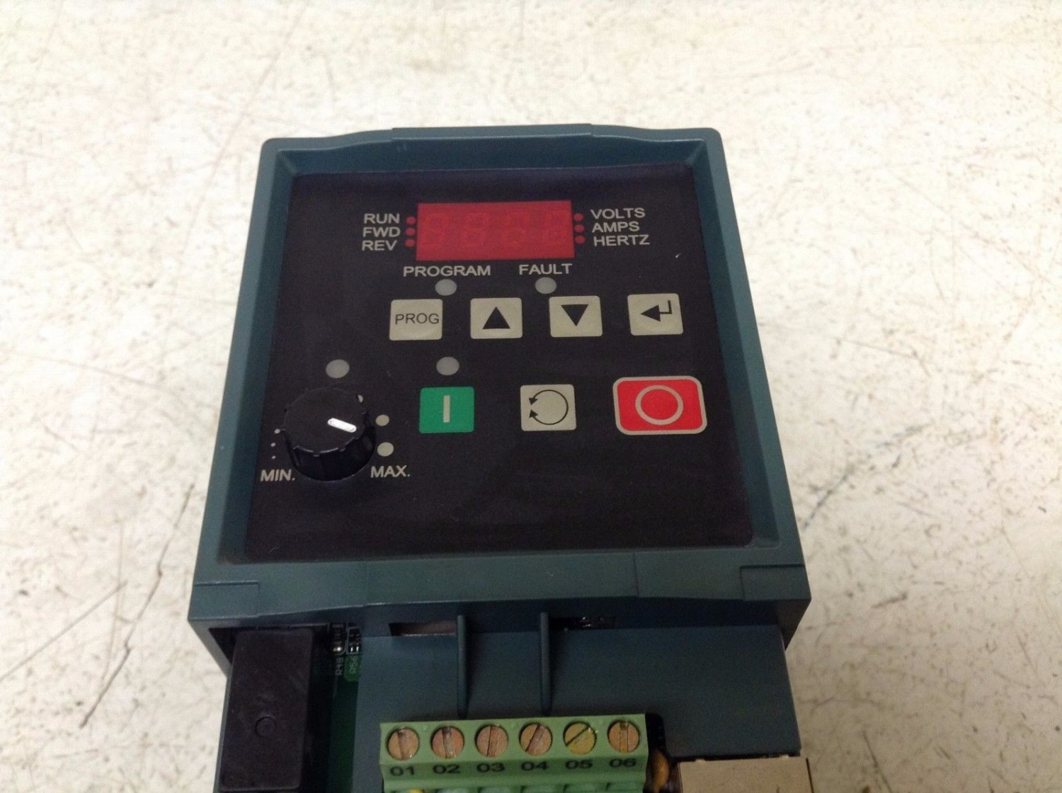 Reliance Electric 6MD400P5 0.4 kW 0.5 HP 380-480 VAC VFD AC Drive 6MDDN ...