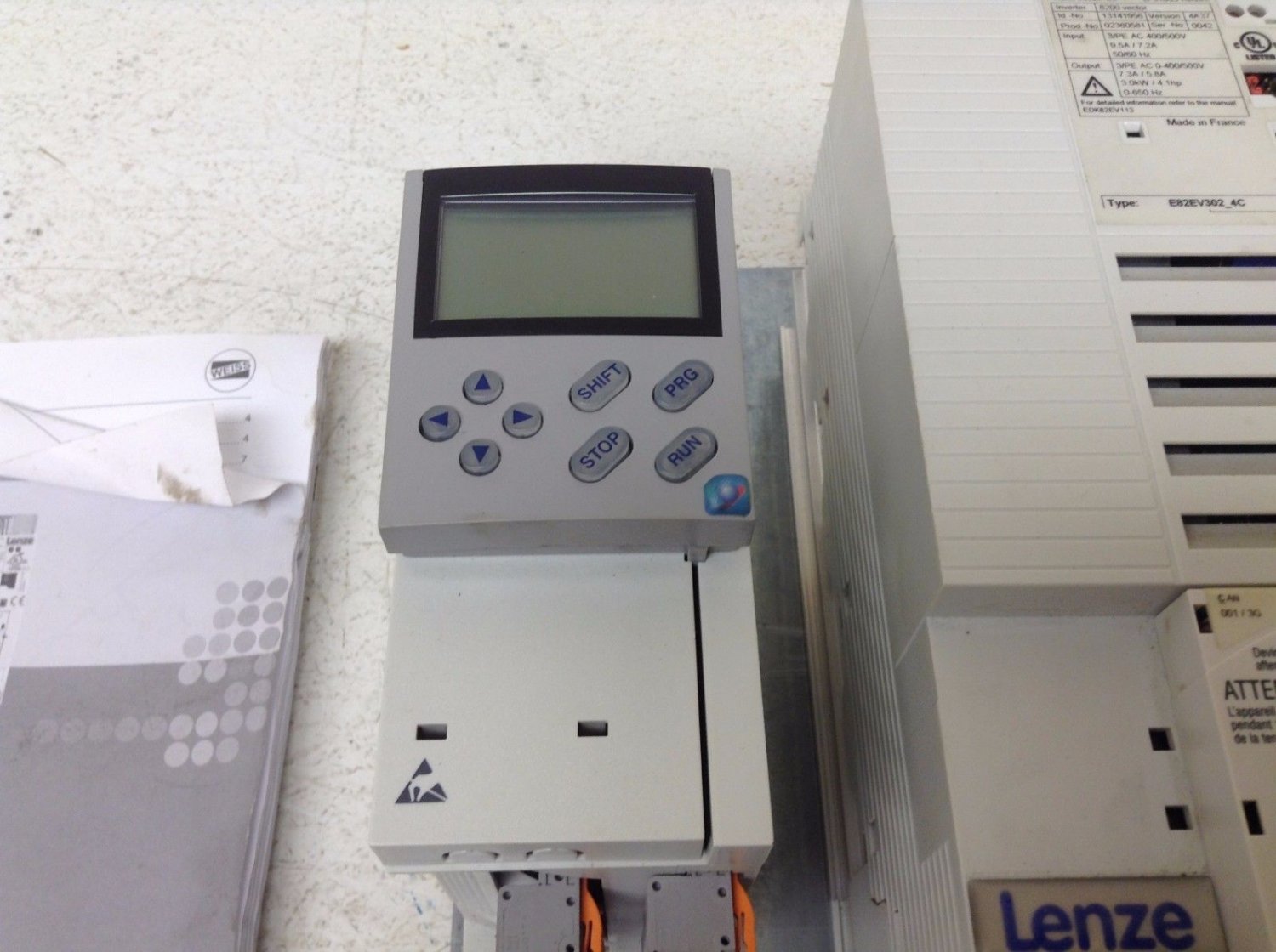Lenze Weiss EF3003A 13141956 E82EV302-4C 8200 Vector 400/500 VAC Drive