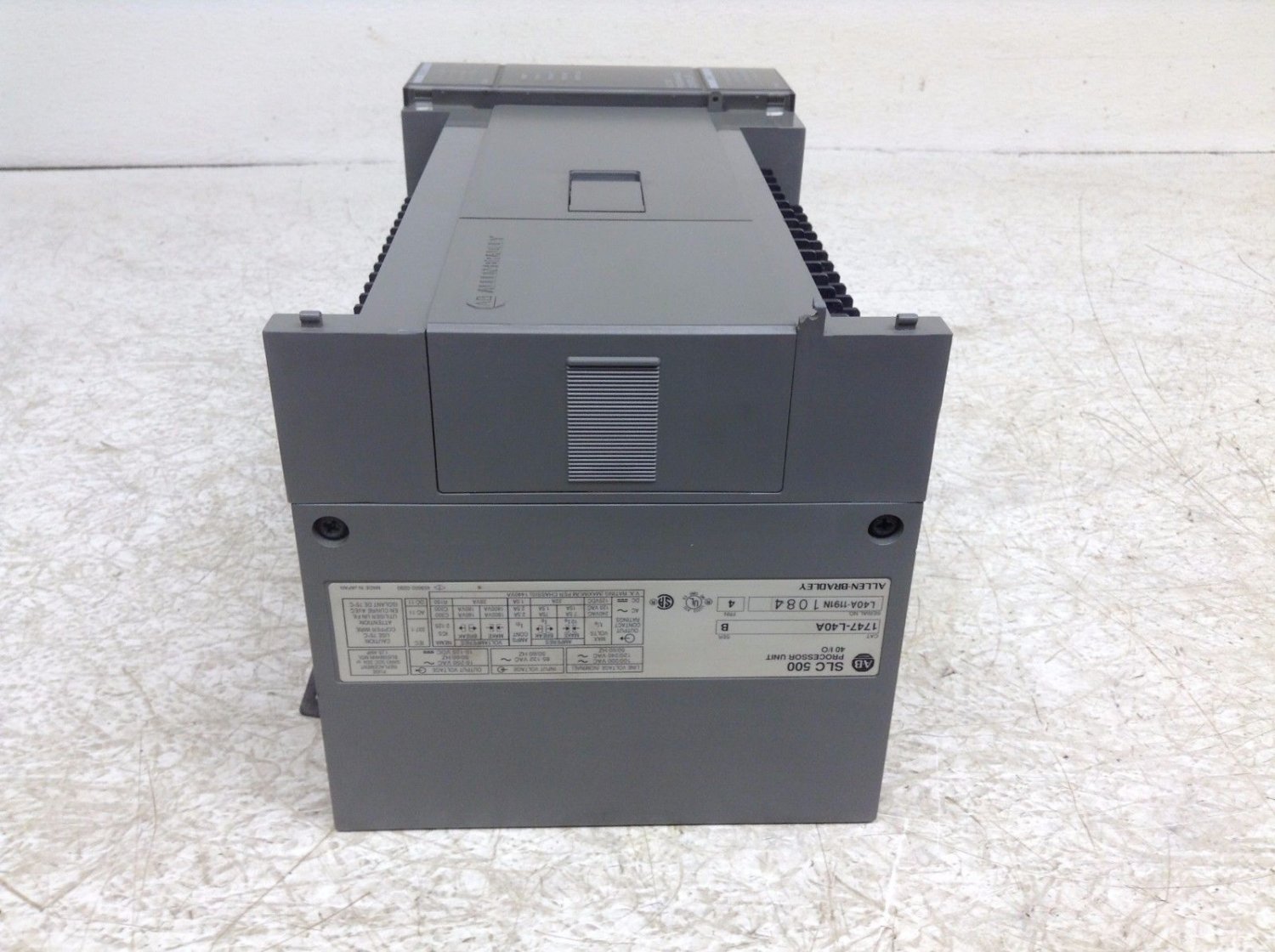 Allen Bradley 1747-L40A SLC 500 40 I/O Processor Unit Ser B FRN 4 1747L40A