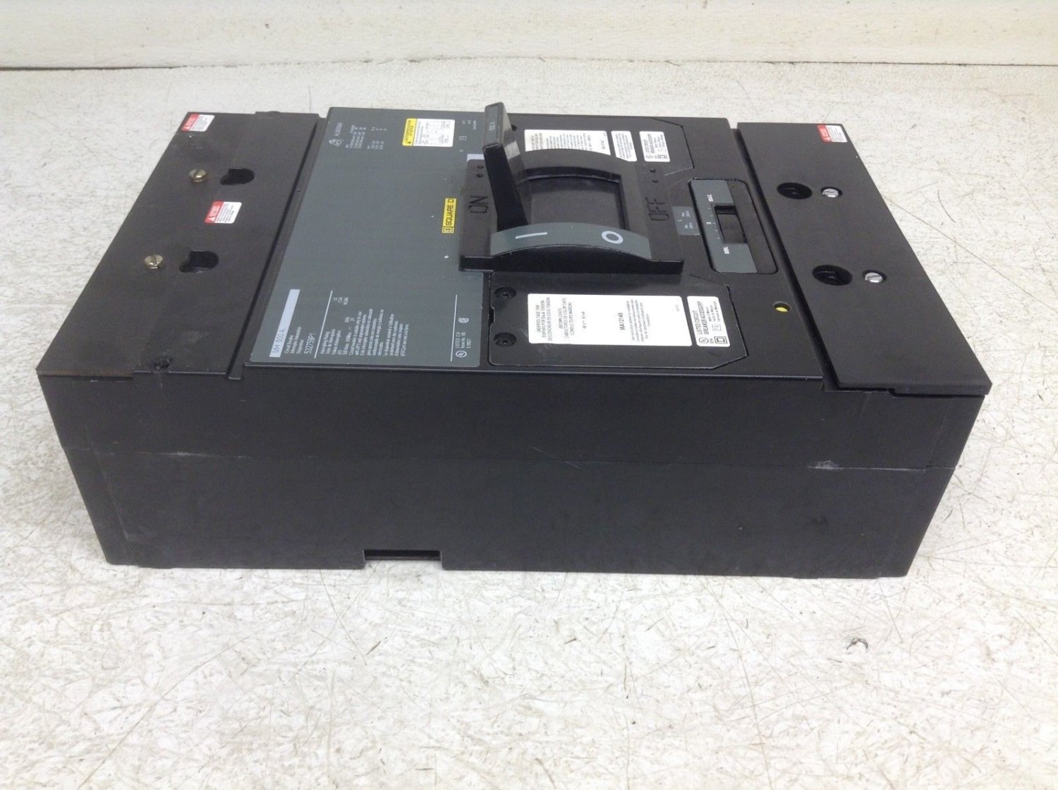 Square D MHF3660030DC2146 600 Amp 600 V 3 Pole Circuit Breaker MH 600 A ...