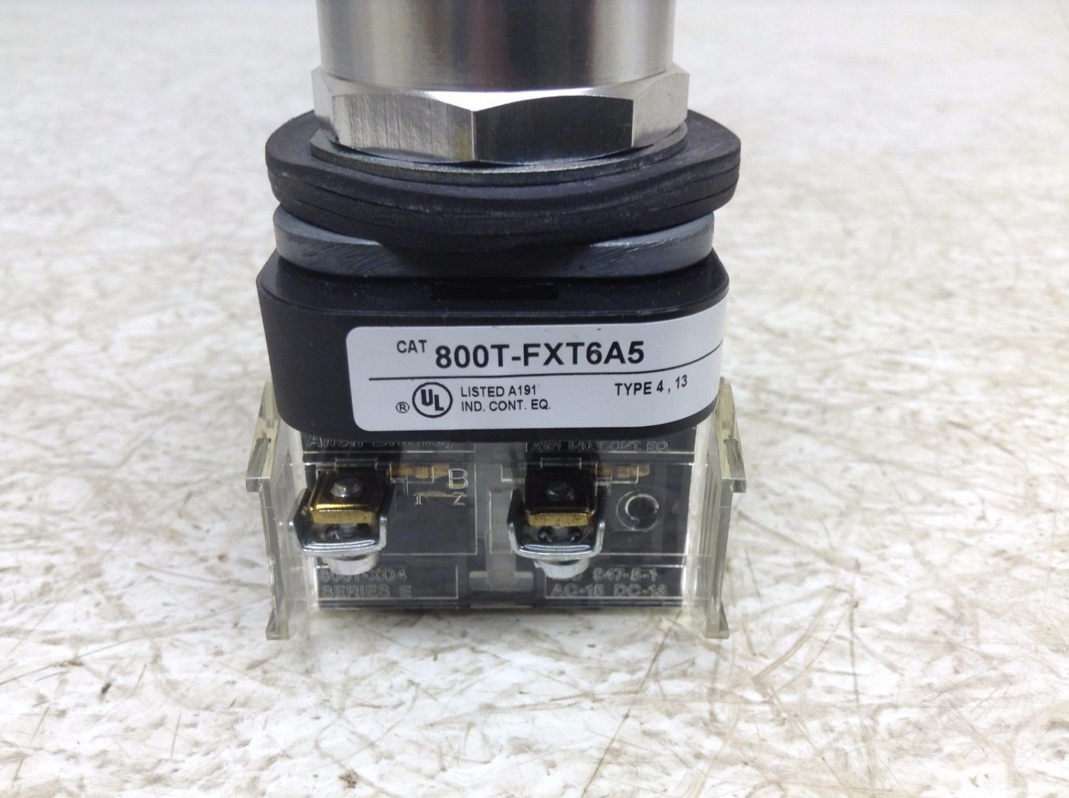 Allen Bradley 800T-FXT6A5 Red Push Twist Button 800TFXT6A5 800T