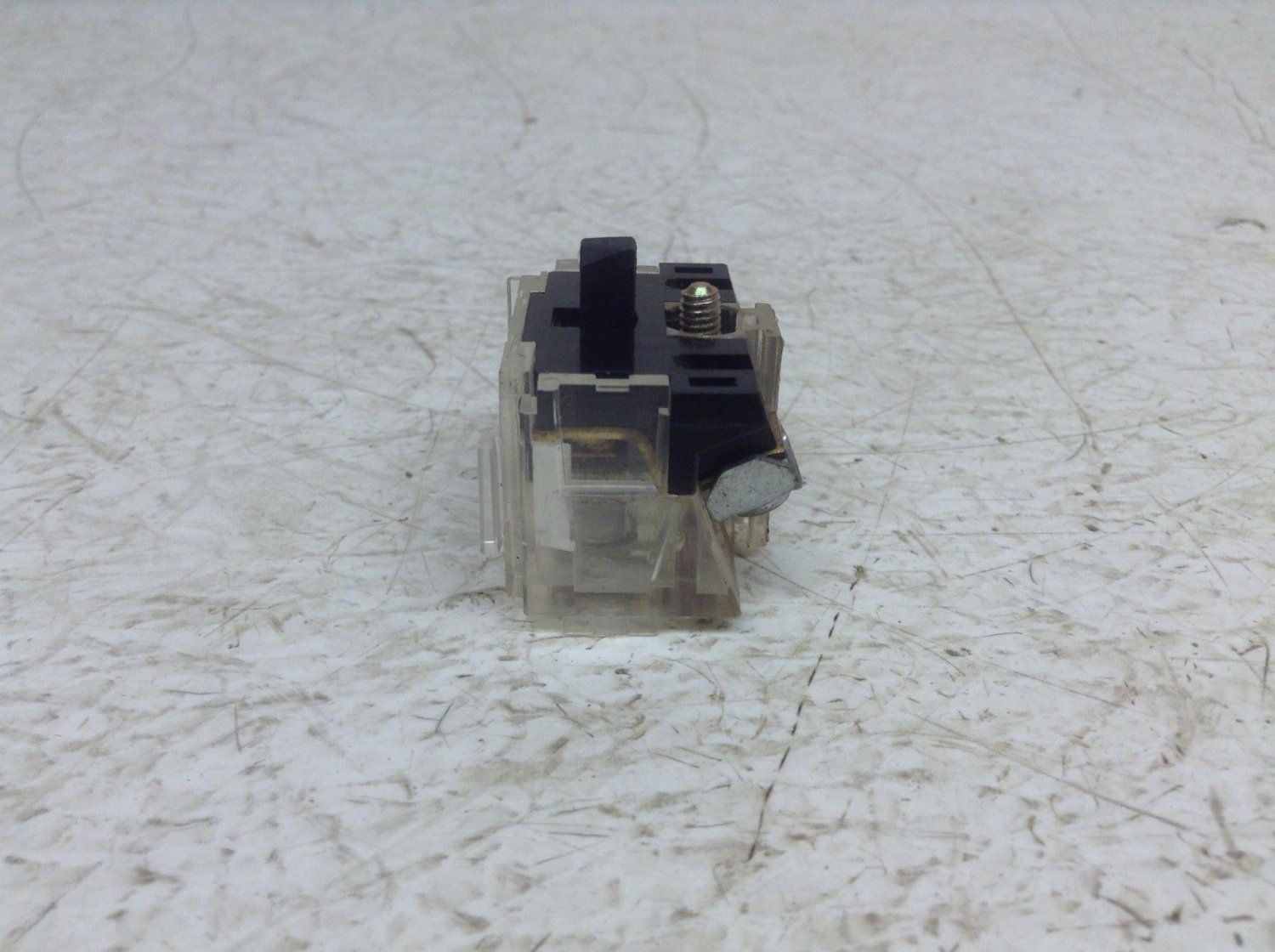 Cutler Hammer Eaton HT8B Contact Block A600 P600 Ser B1