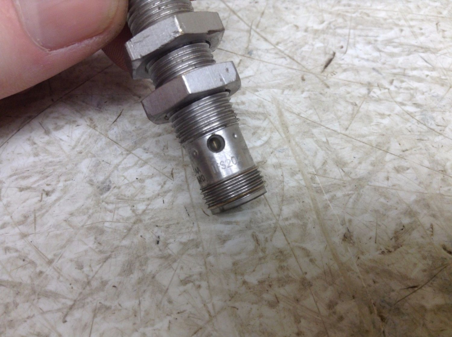 IFM Efector IFS204 Proximity Sensor