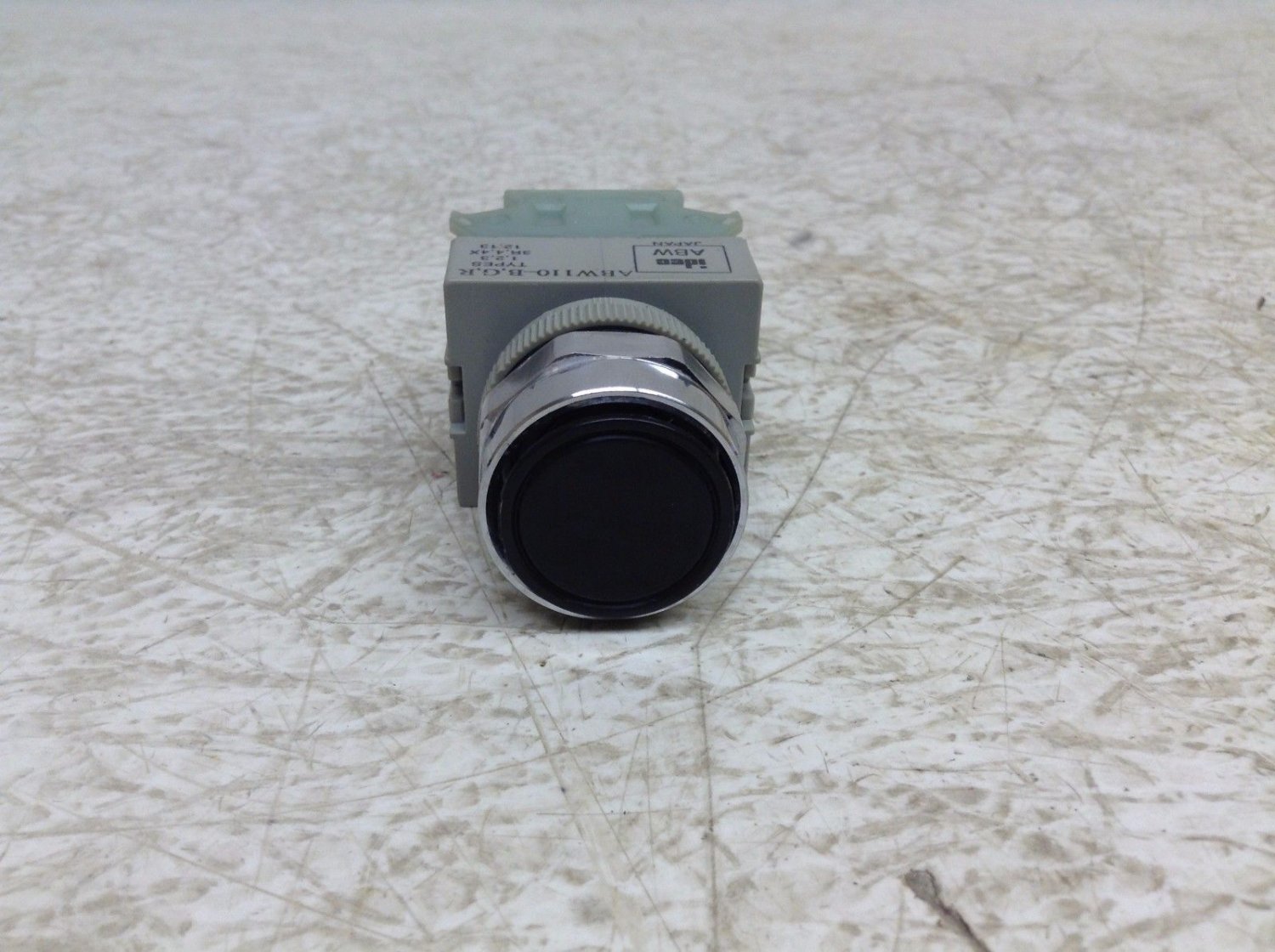 Idec ABW110-B,G,R Black Momentary Push Button ABW TW-C10