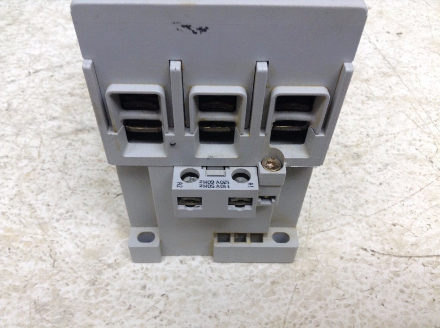 Allen Bradley 100-C85*00 60 HP Starter 100-C85 100-C8500 100C 110/120 ...