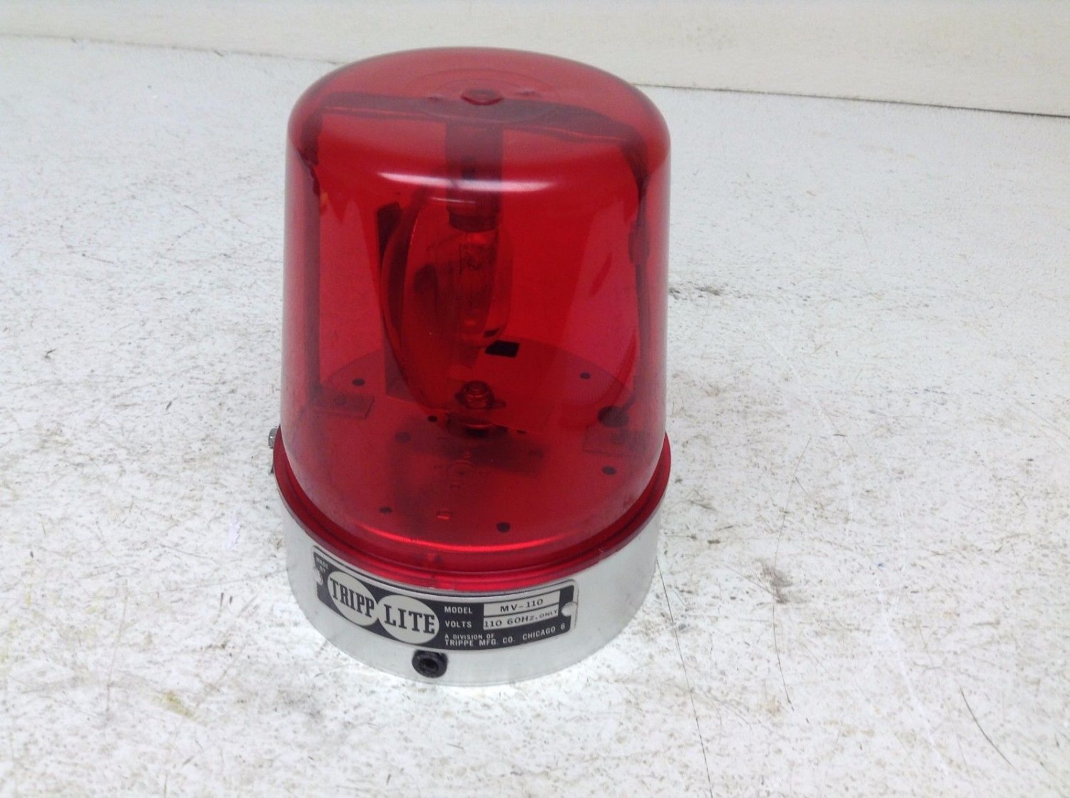 Tripp Lite MV-110 110 VAC Red Beacon Safety Light TrippLite MV110
